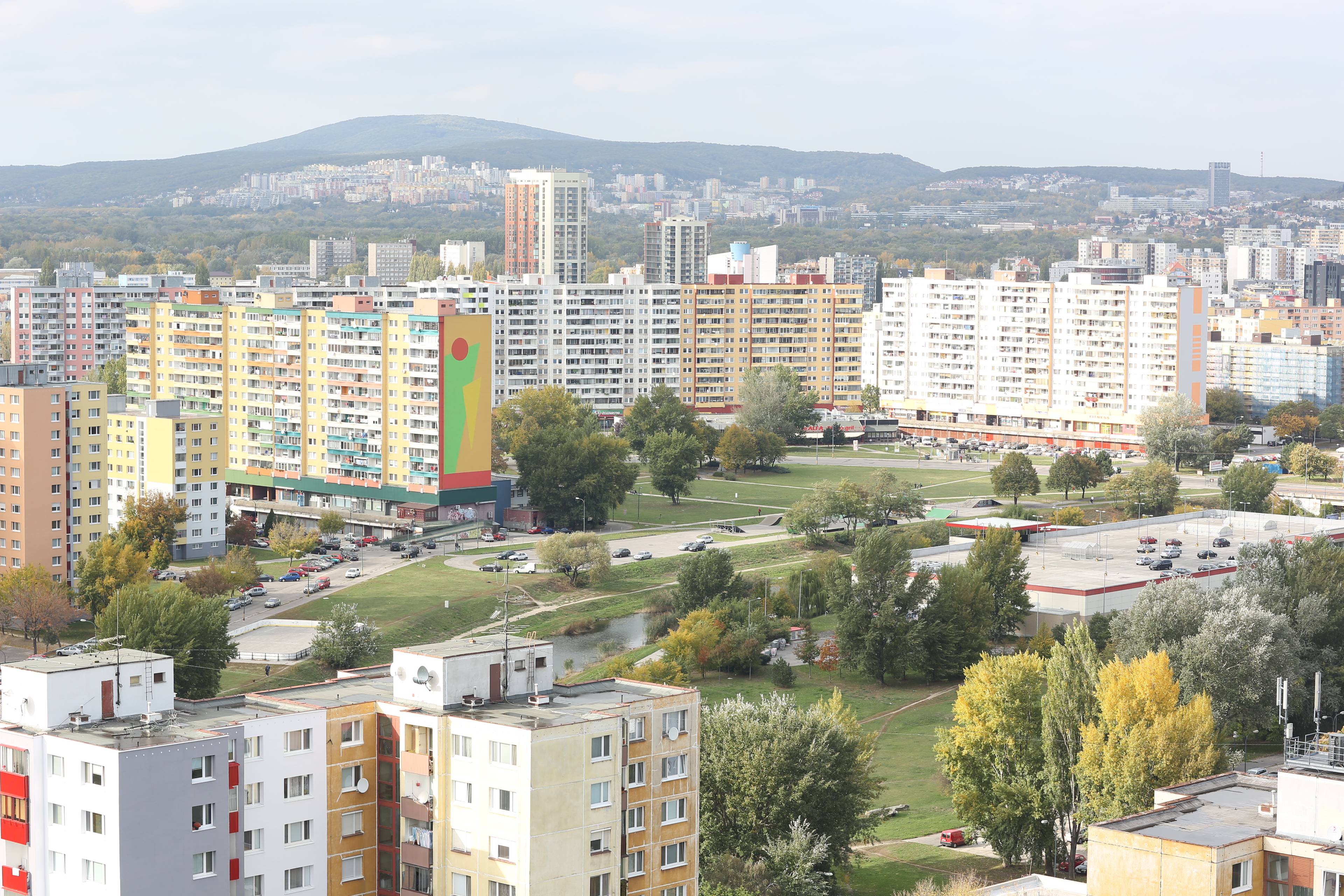 Päť kamier pre Petržalku - Petržalka