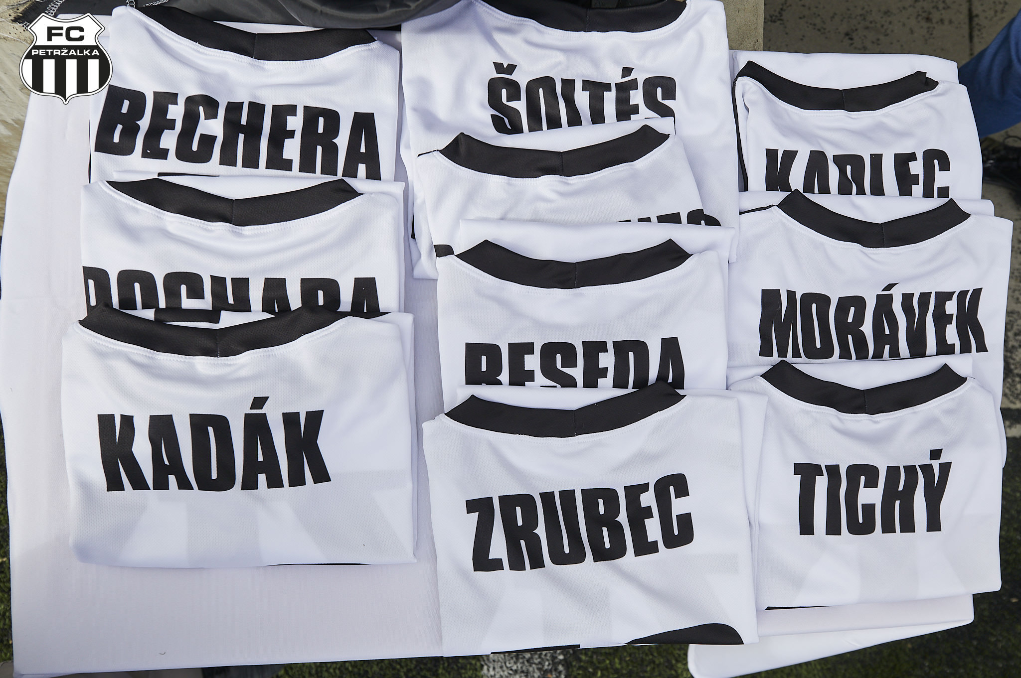 Futbalová Petržalka oslávila 40 rokov, ocenila svoje legendy - Petržalka