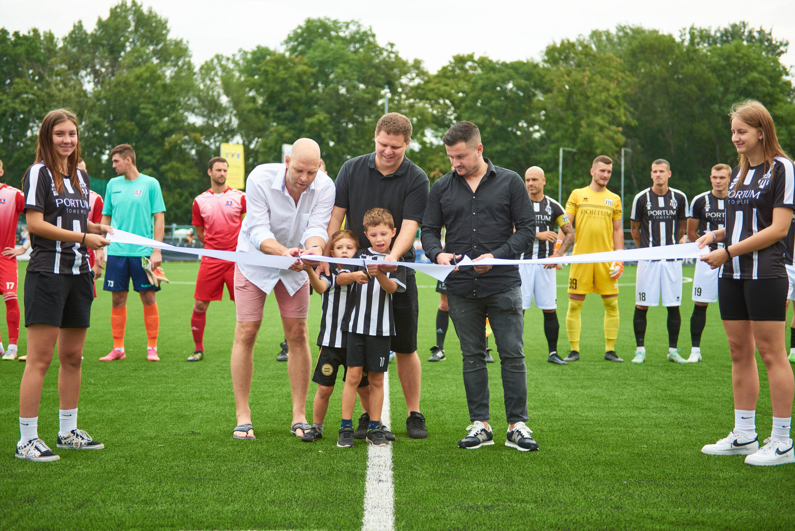 Areál FC Petržalka dostal nový šat, ktorý Petržalka podporila sumou 80 ...